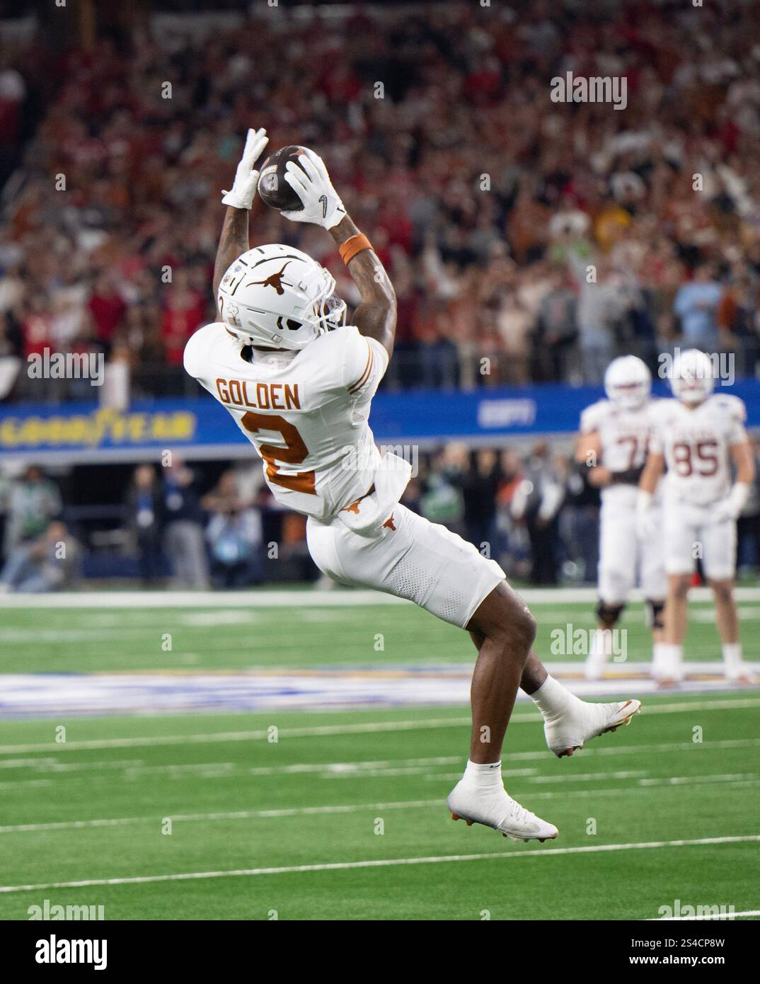 Arlington, Texas, U.S.A. 10th Jan, 2025. Texas player #2 WR MATHEW ...