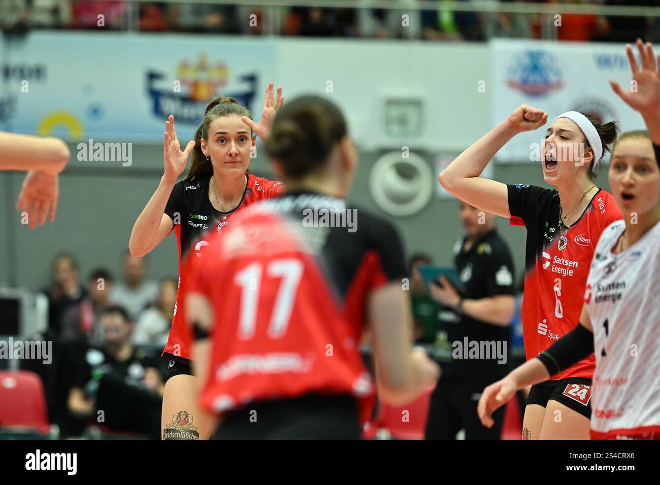 Sarah Straube (Dresdner SC, #18) Dresdner SC vs. Allianz MTV Stuttgart ...