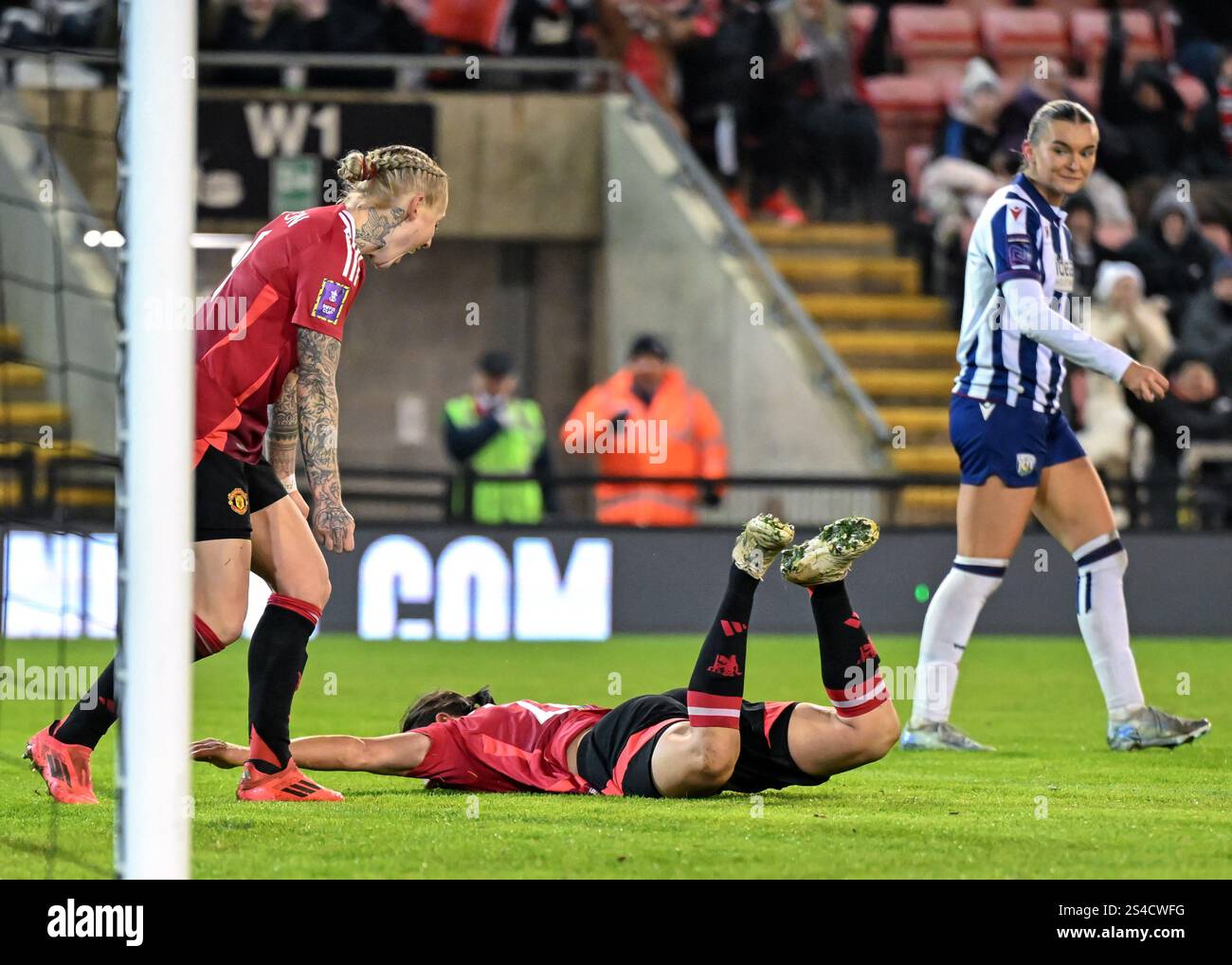 Manchester United's Rachel Williams celebrates her sides sixth goal ...