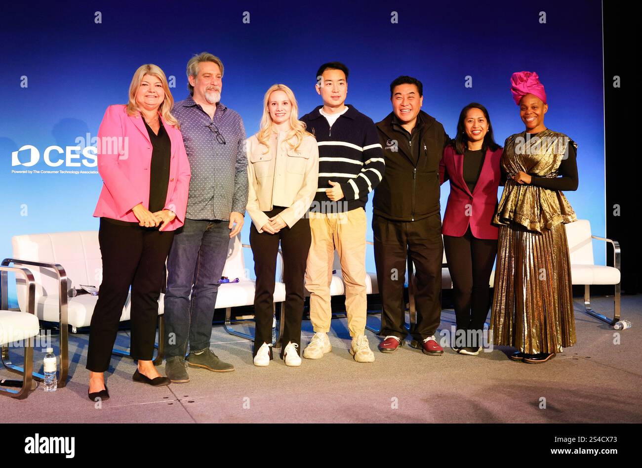 Las Vegas, Nevada, USA. 8th Jan, 2025. SANDY CARTER HASSAN SAWAF ...