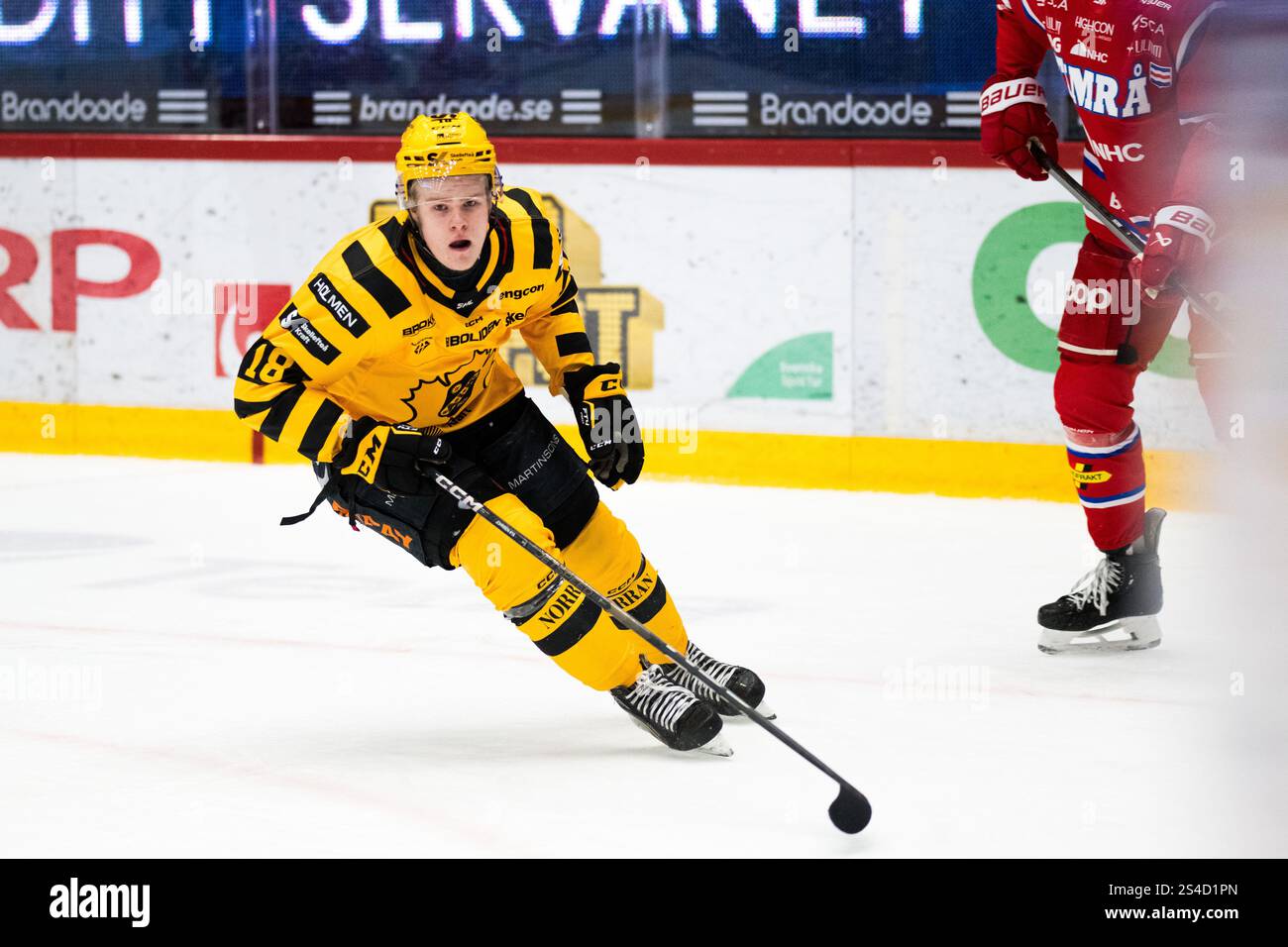 250111 Skellefteås Martin Johnsen under ishockeymatchen i SHL mellan Timrå och Skellefteå den 11 ...