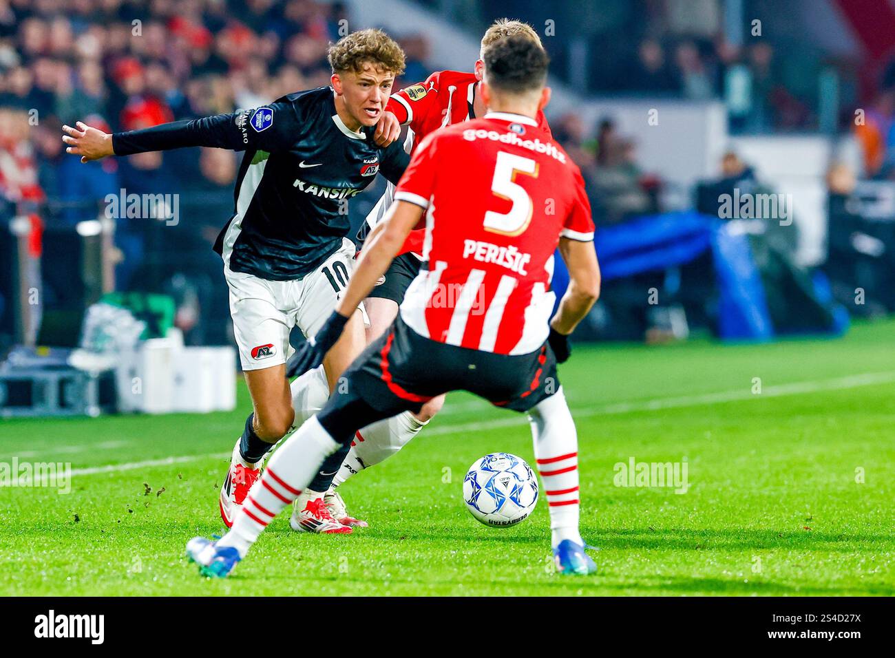 Eindhoven, Netherlands. 11th Jan, 2025. EINDHOVEN, 11-01-2025. Philips stadium. Eredivisie ...