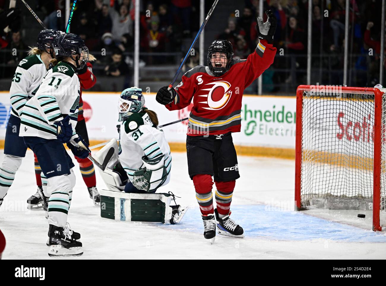 Ottawa, Canada. 11th Jan, 2025. Ottawa Charge's Victoria Bach (12 ...