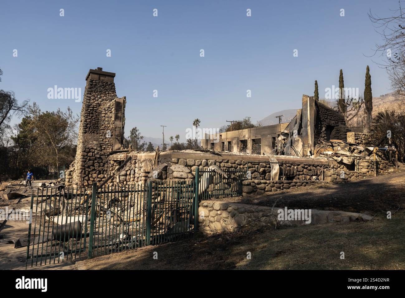 Altadena, USA. 10th Jan, 2025. Aftermath from the Eaton Fire in the ...