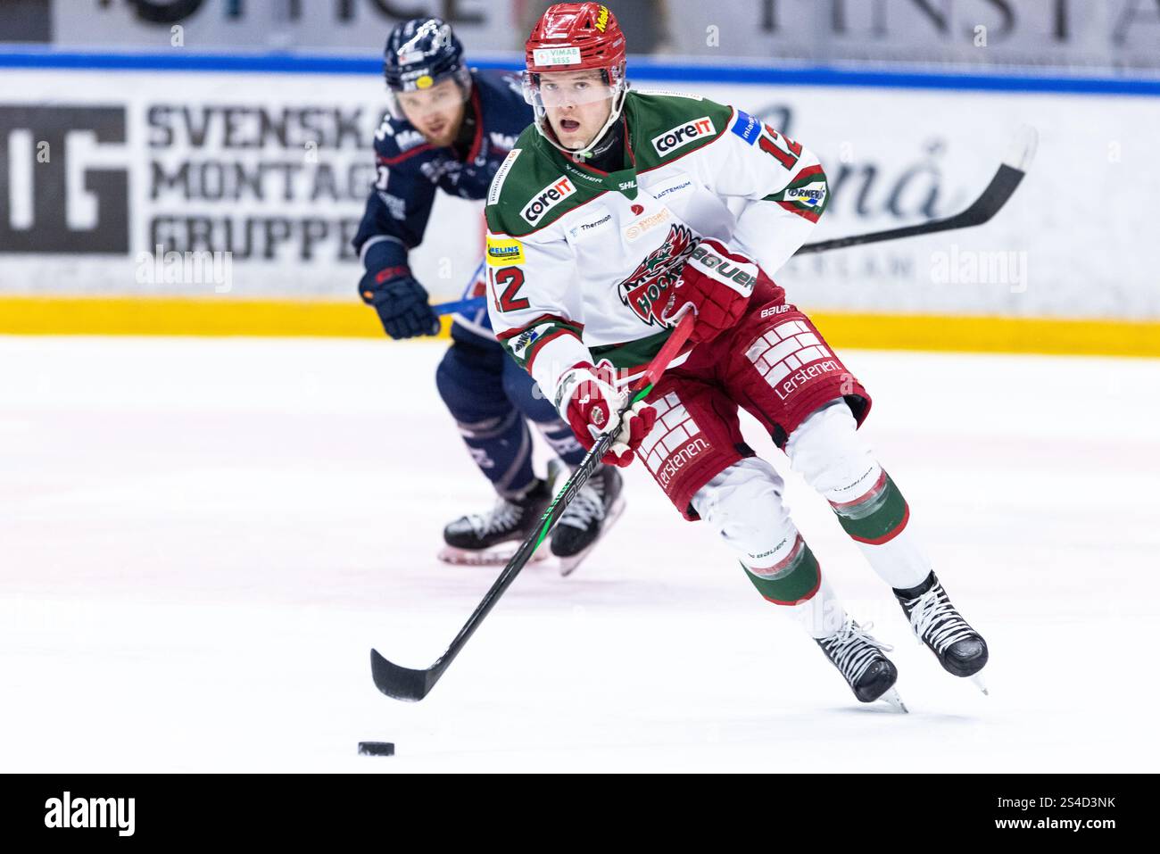 250111 Modos Oscar Pettersson under ishockeymatchen i SHL mellan Linköping och Modo den 11 ...