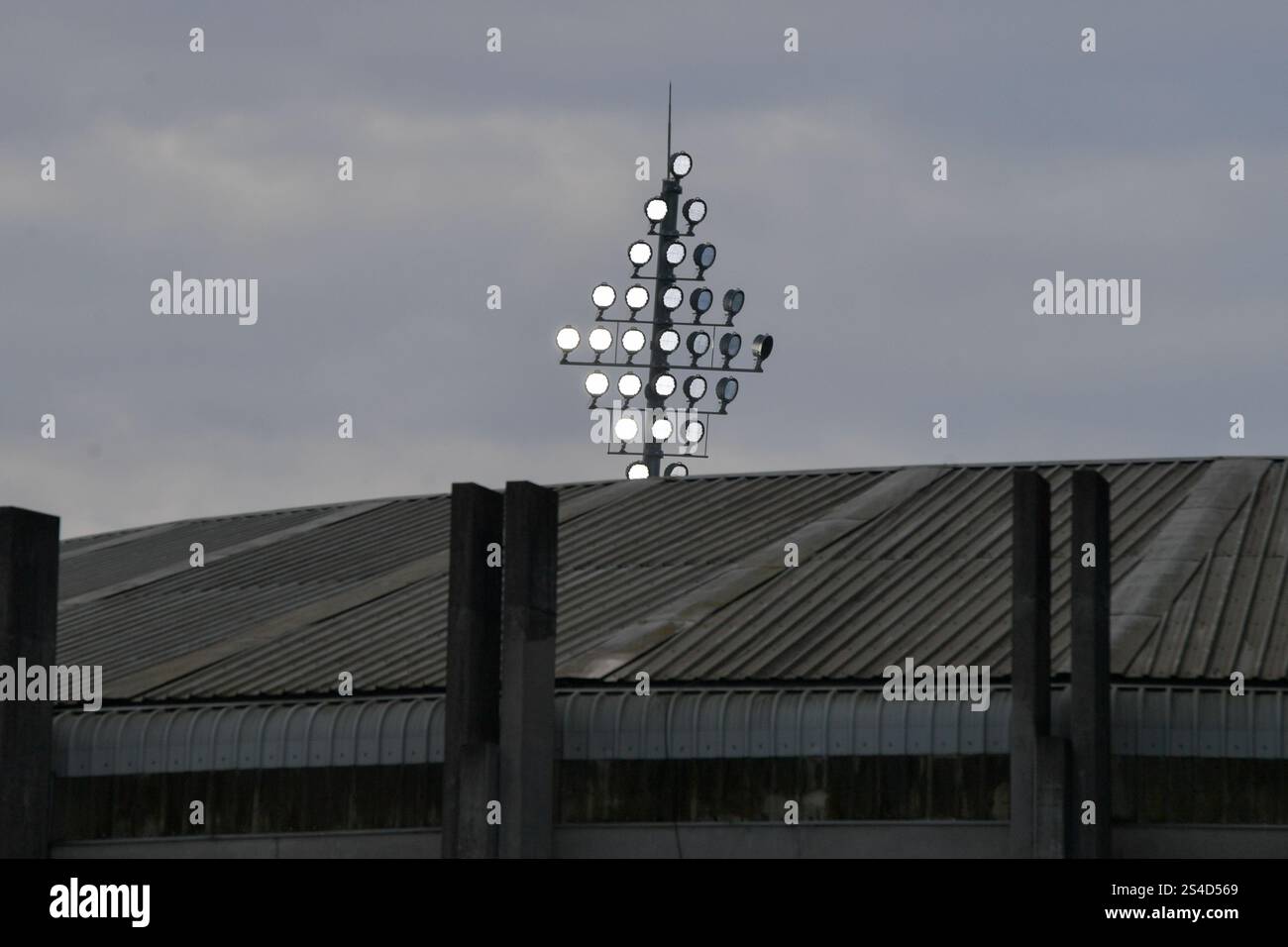 Leland road Floodlights during the Emirates FA Cup Third Round match ...