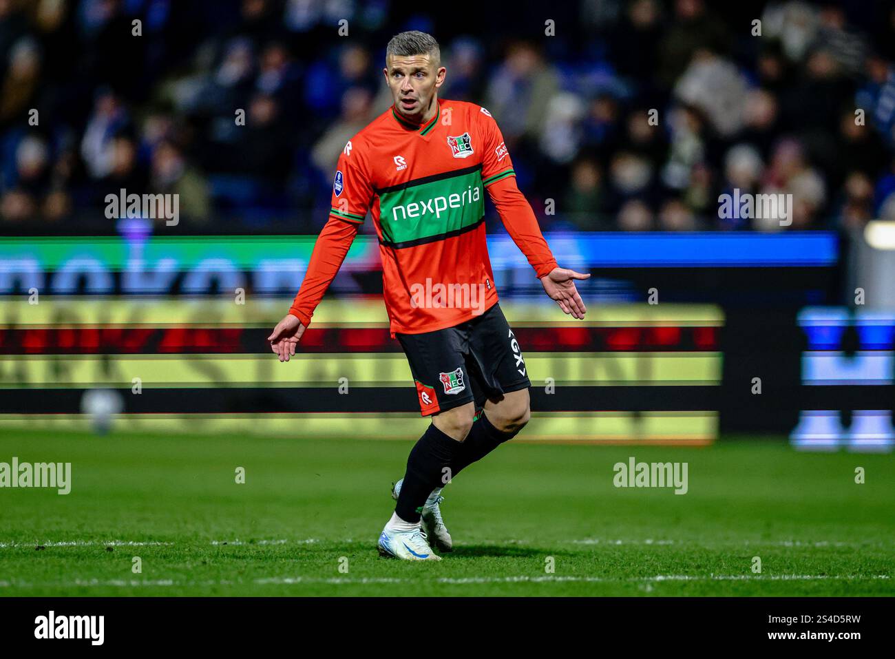 ZWOLLE, 11-01-2025, MAC3PARK Stadium, Dutch football, Eredivisie ...