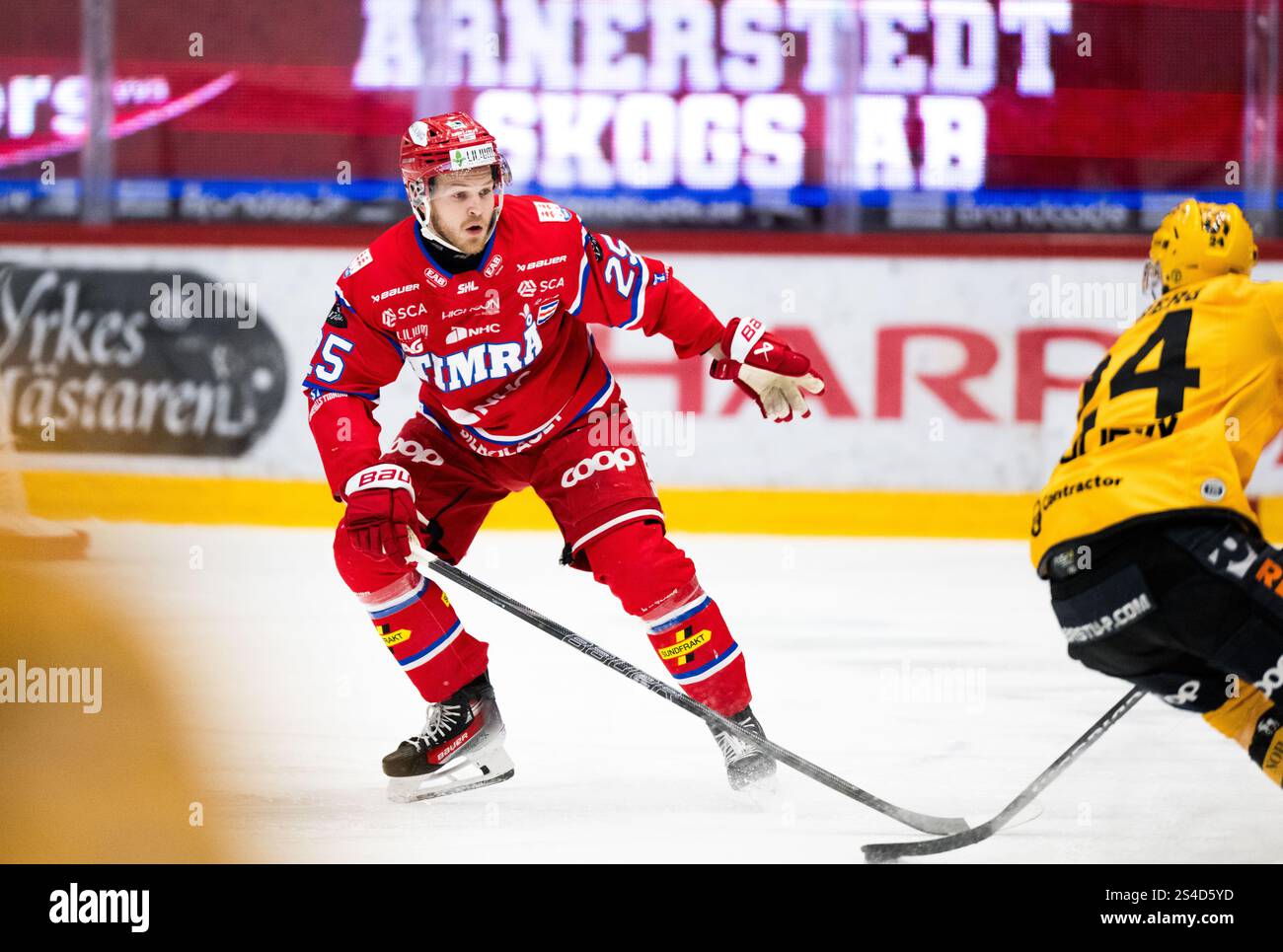 250111 Timrås Linus Nässén under ishockeymatchen i SHL mellan Timrå och Skellefteå den 11 ...
