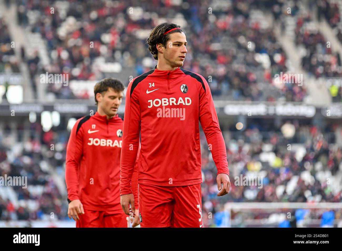 Merlin Roehl (SC Freiburg, #34) GER, SC Freiburg - Holstein Kiel ...