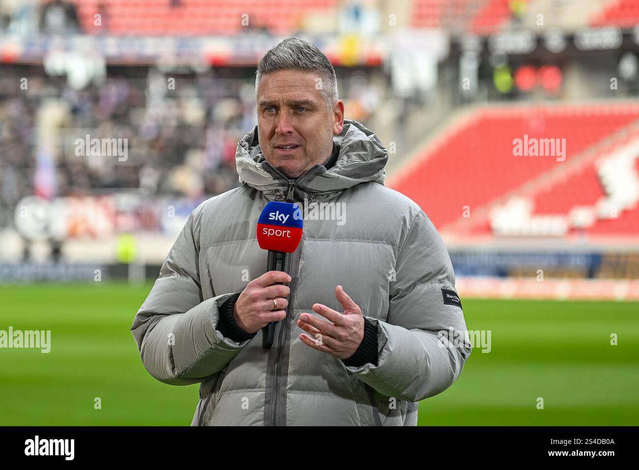 Torben Hoffmann (Sky Moderator) GER, SC Freiburg - Holstein Kiel ...