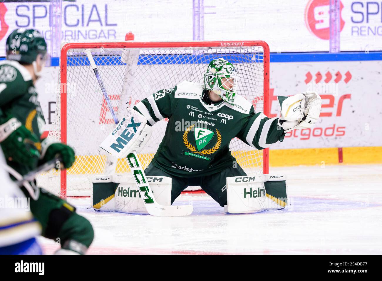 Karlstad, Sverige. 11th Jan, 2025. 250111 Färjestads målvakt Maxime Lagacé under ishockeymatchen ...