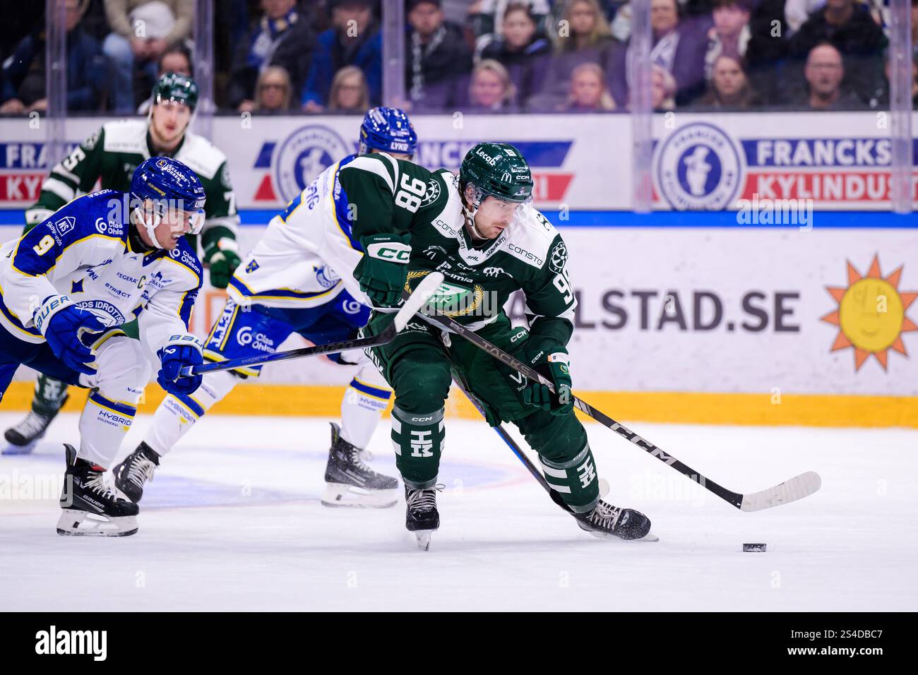 Karlstad, Sverige. 11th Jan, 2025. 250111 Leksands Patrik Zackrisson och Färjestads Marian ...