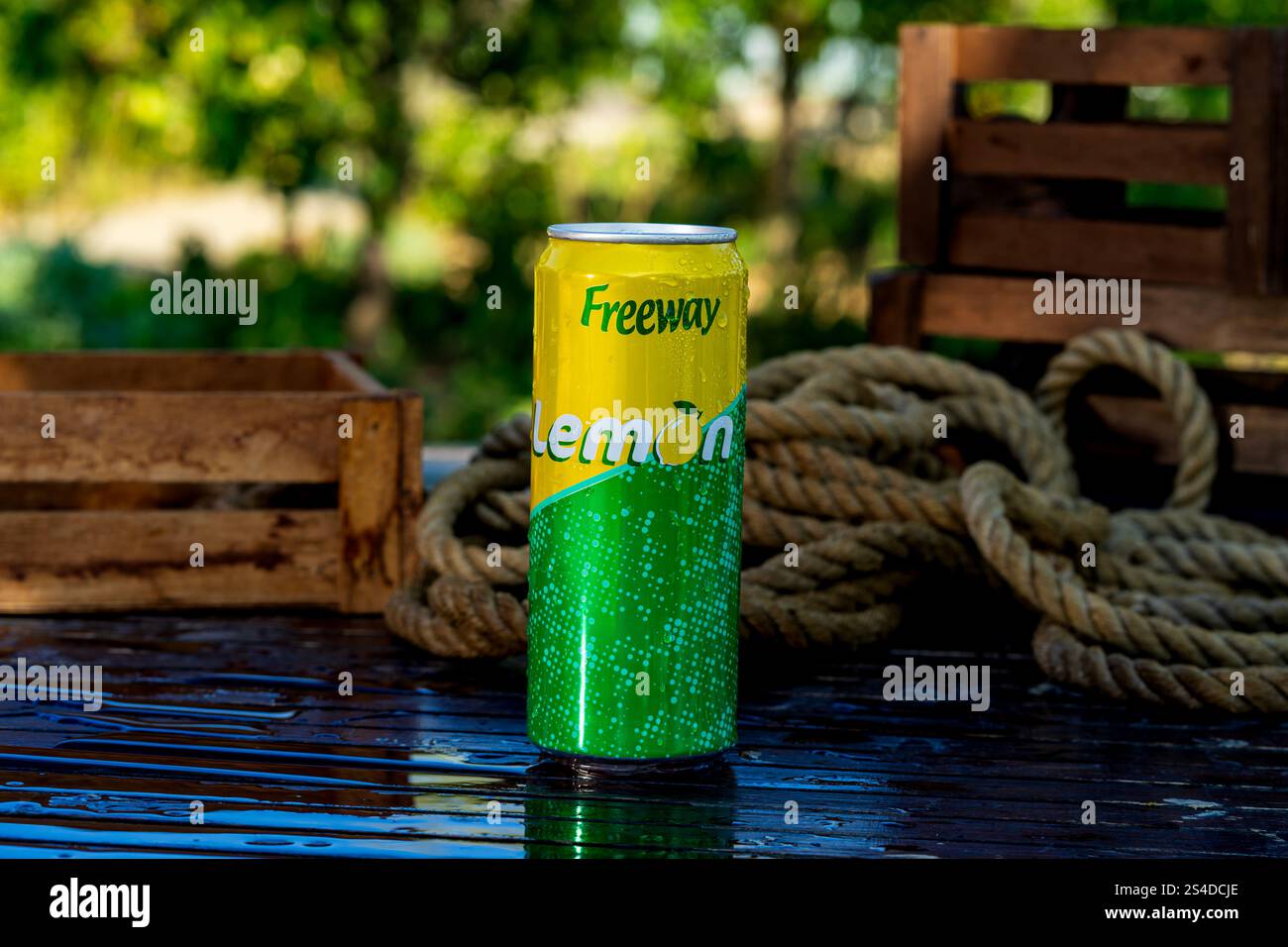 Freeway lemon can - condensation water droplets, outdoors background ...