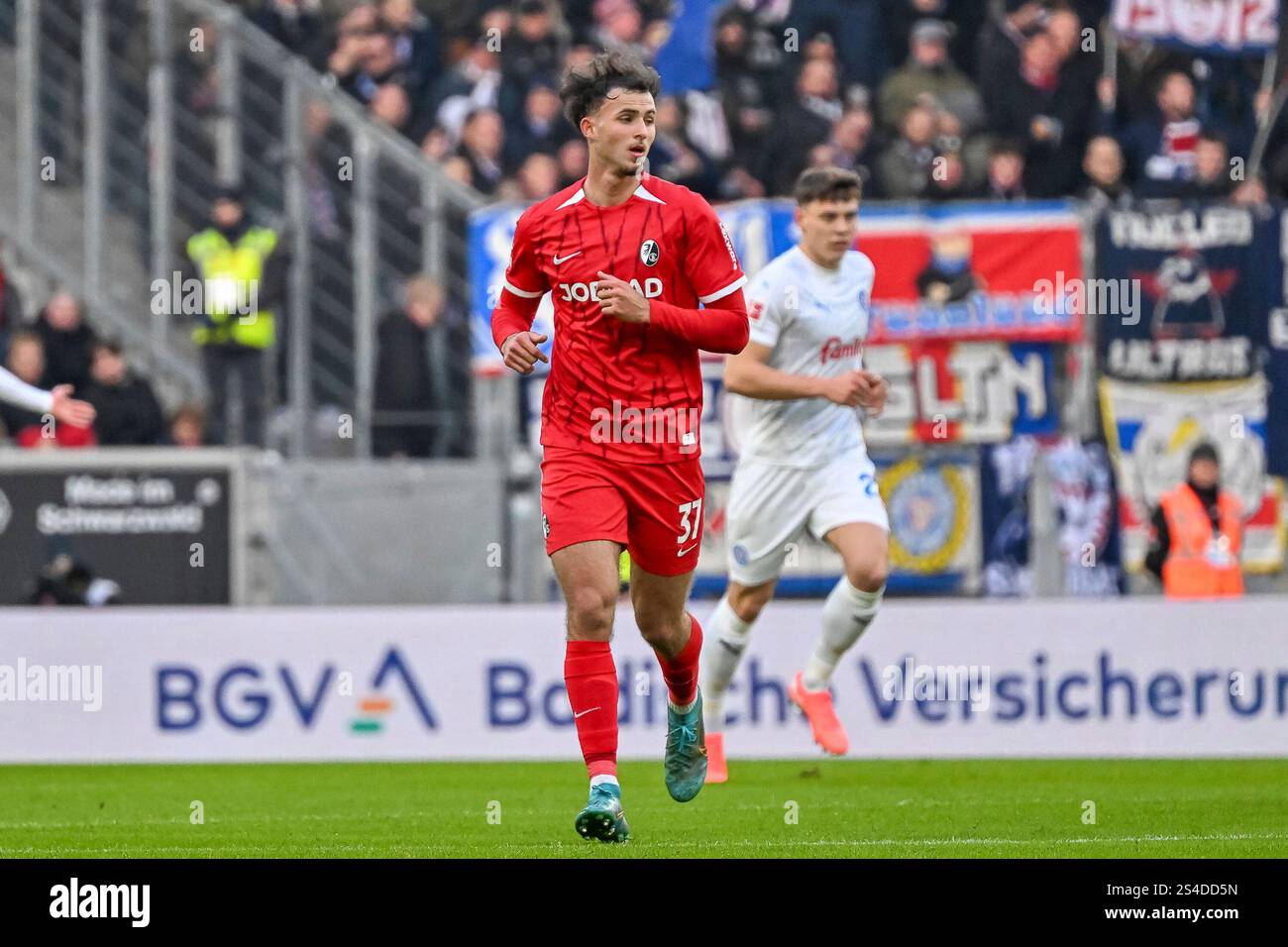 Freiburg, Deutschland. 11th Jan, 2025. Max Rosenfelder (SC Freiburg ...