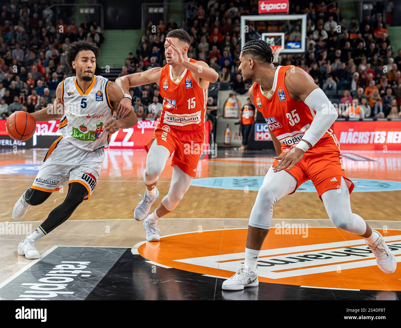Neu Ulm, Deutschland. 11th Jan, 2025. D'Shawn Schwartz (Rostock ...