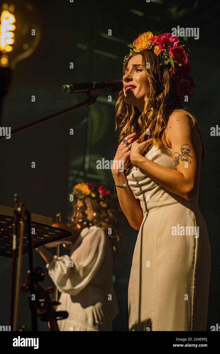Hollywood wives national tour hi-res stock photography and images - Alamy