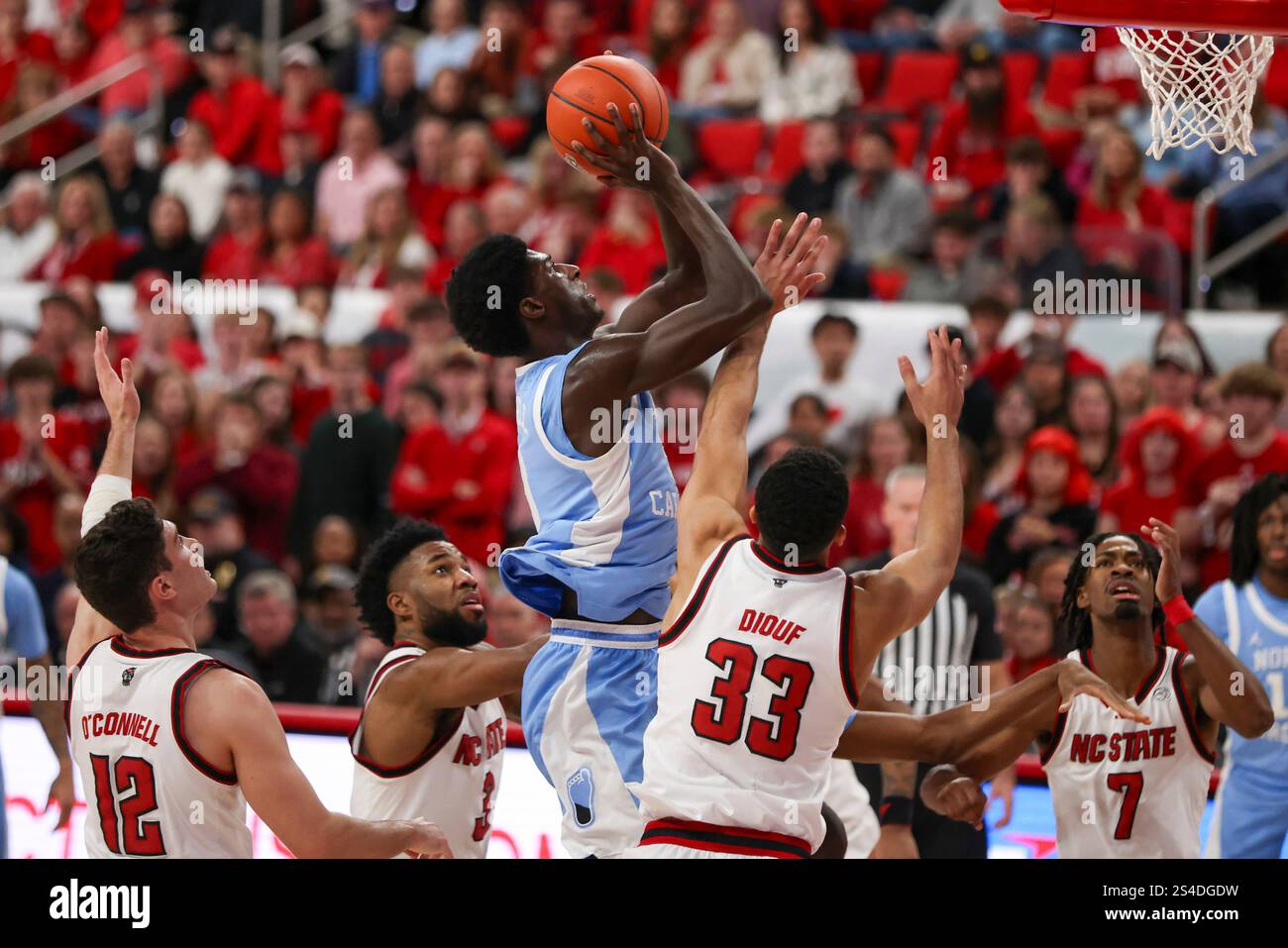 RALEIGH, NC - JANUARY 11: North Carolina Tar Heels guard Drake Powell ...