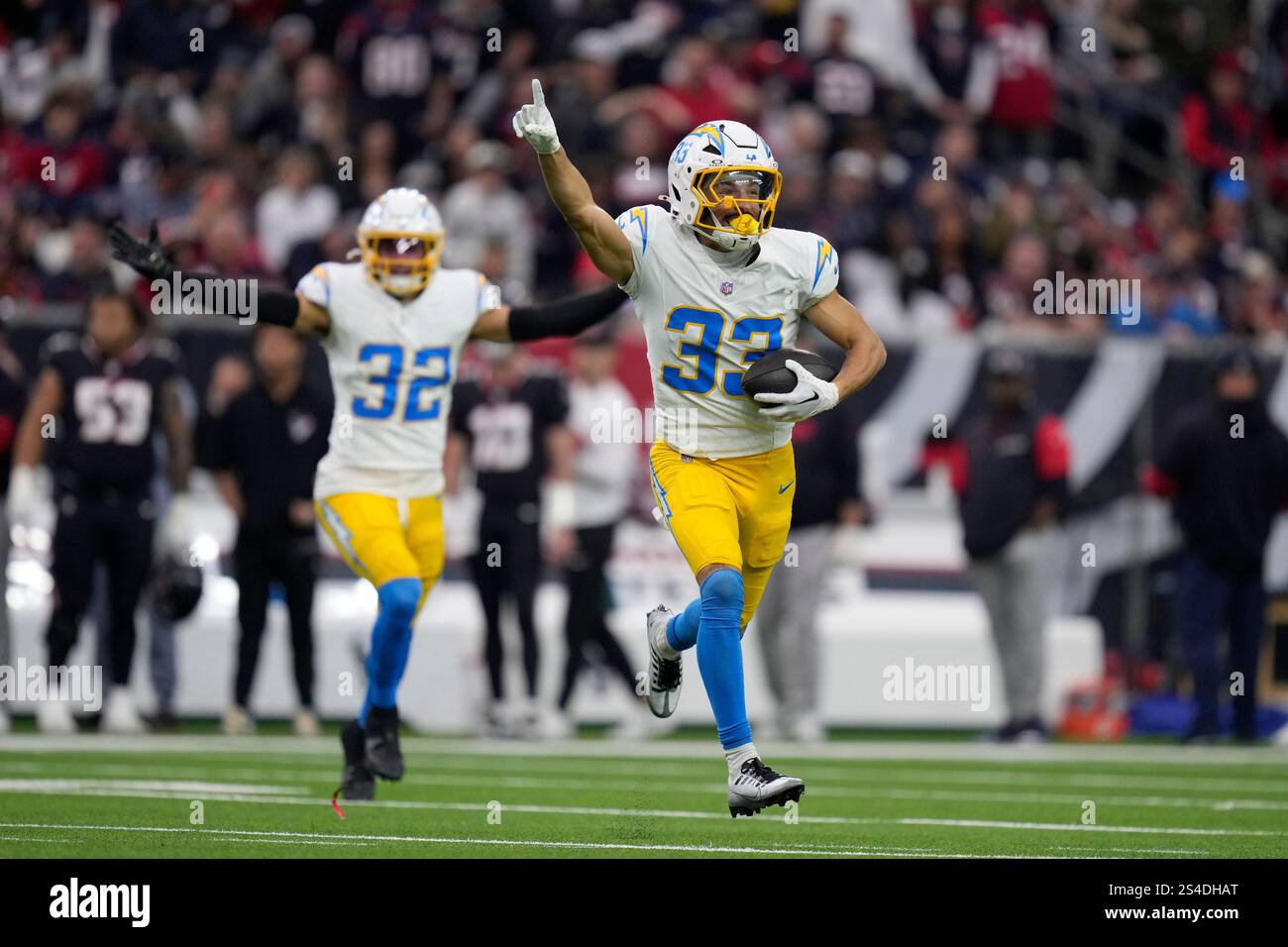 Los Angeles Chargers cornerback Deane Leonard (33) celebrates after ...