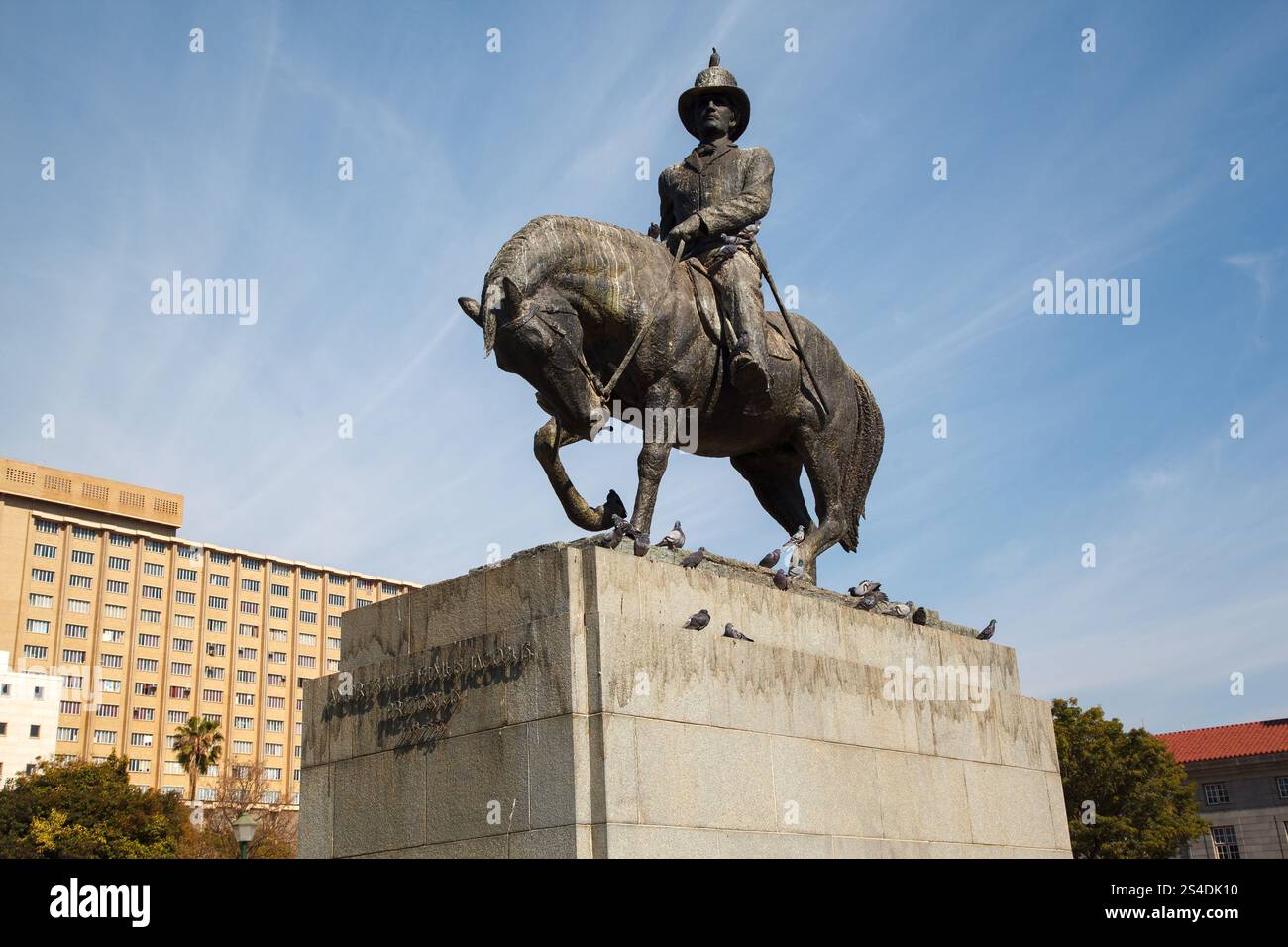 The Andres Pretorius with a Top hat horseback riding statue at the ...