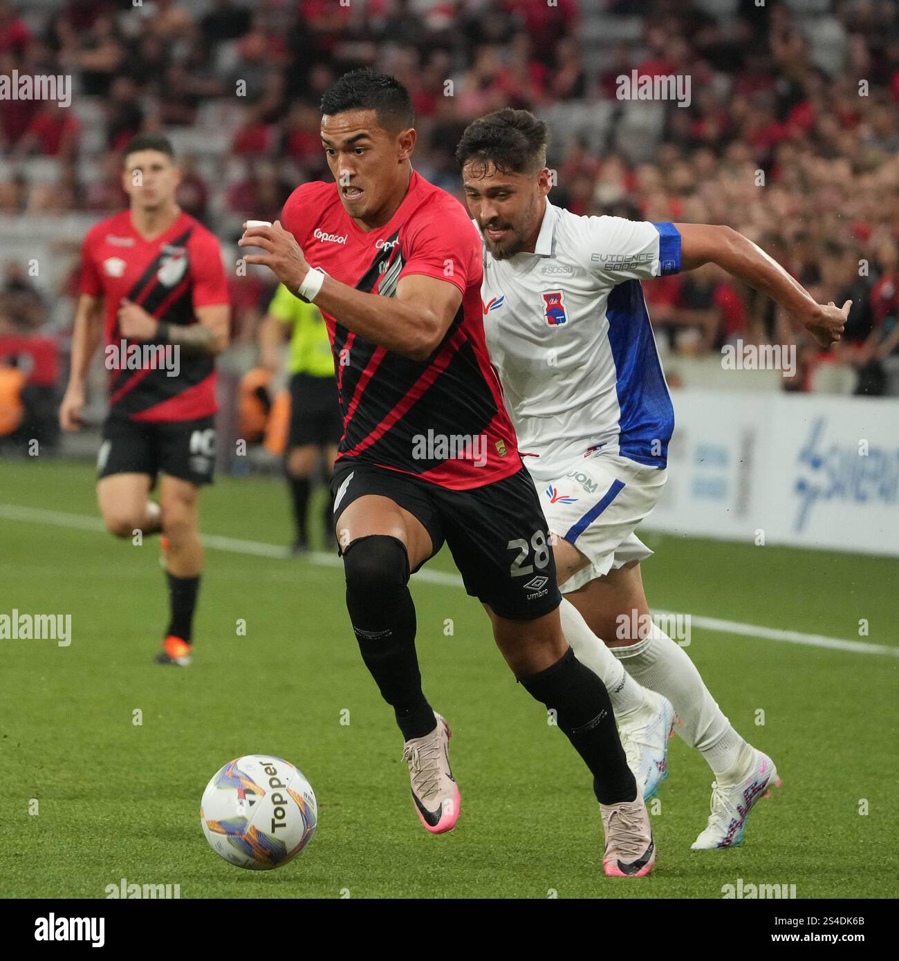 Curitiba, Brazil. 11th Jan, 2025. Cuello during Athletico and Paraná ...