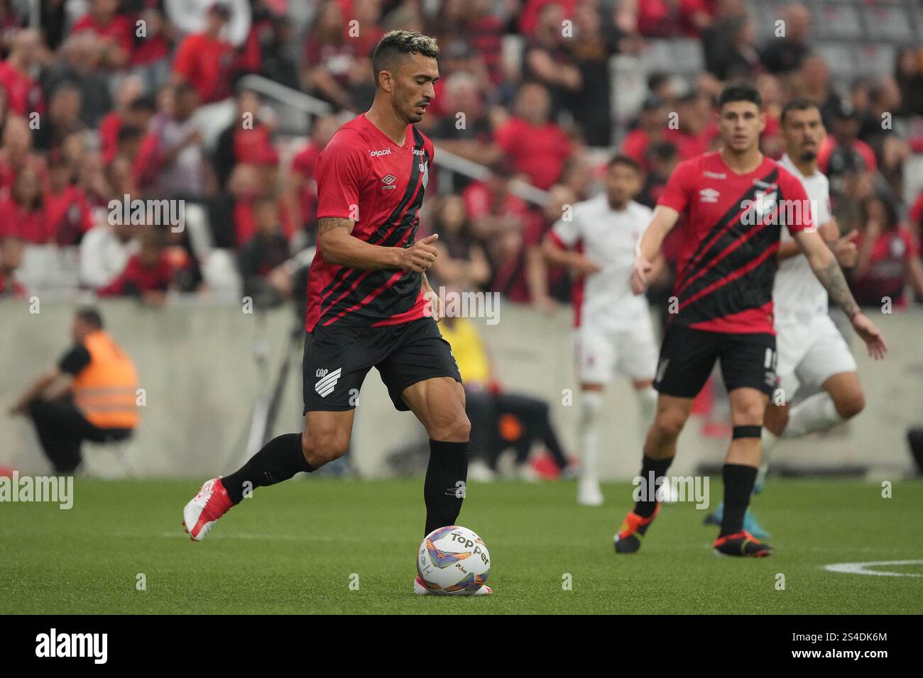 Curitiba, Brazil. 11th Jan, 2025. Raul during Athletico and Paraná ...