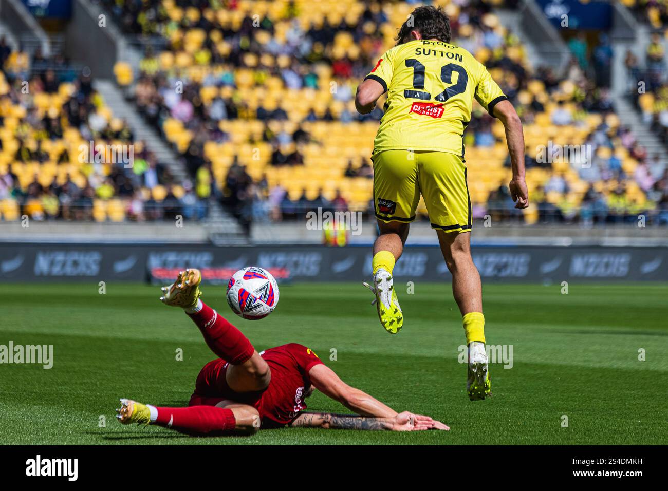 WELLINGTON, NEW ZEALAND - JANUARY 11: Wellington Phoenix defender Sam ...