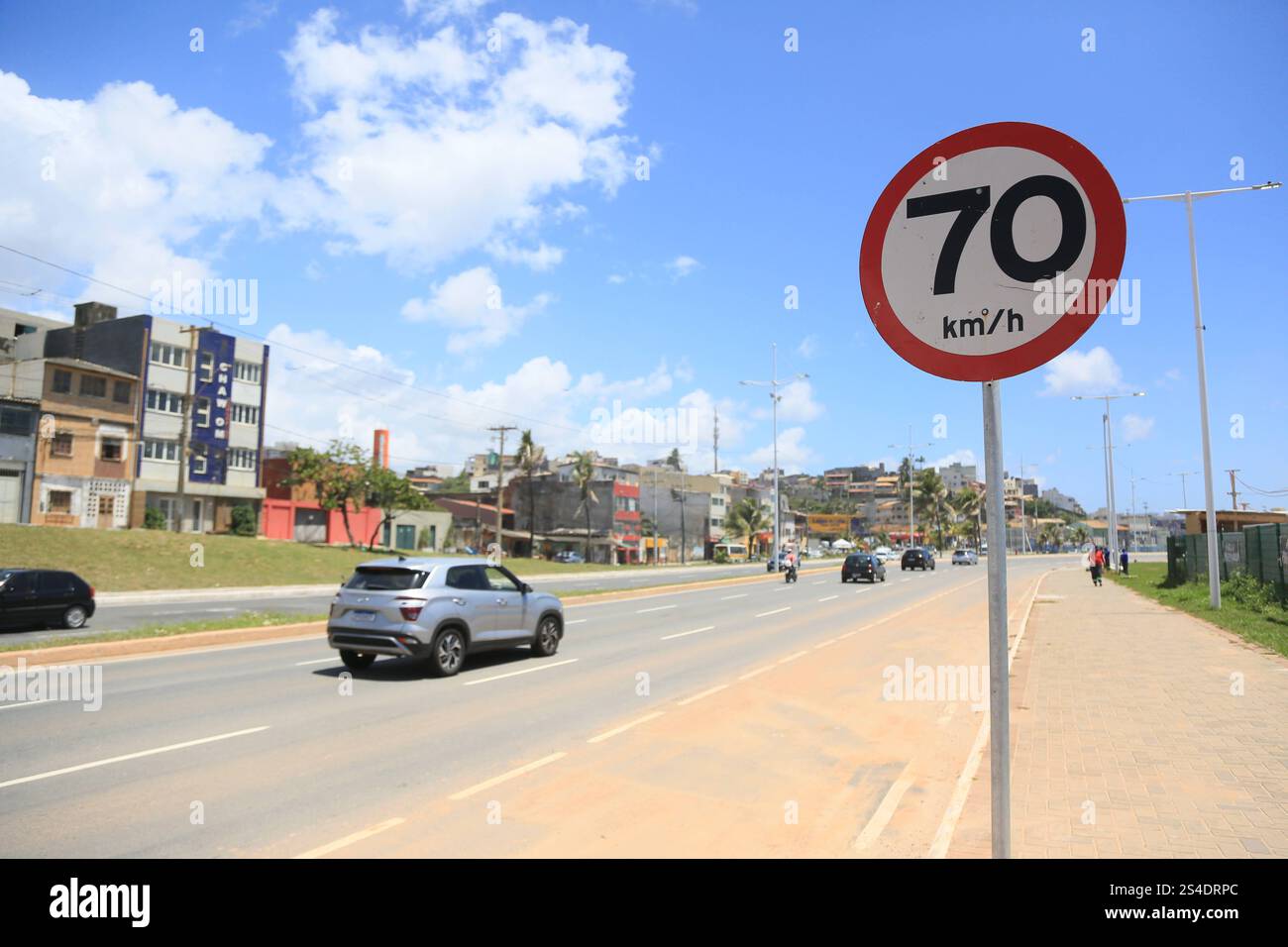 traffic sign salvador, bahia, brazil - december 10, 2024: traffic sign indicating maximum speed ...