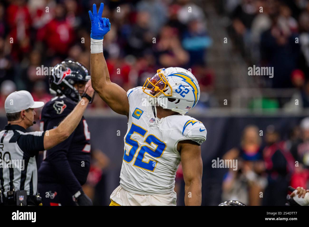 Houston, TX, USA. 11th Jan, 2025. Los Angeles Chargers linebacker ...