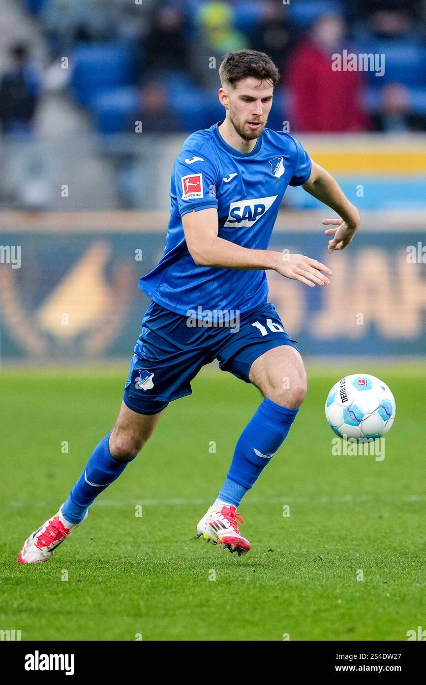 Sinsheim, Deutschland. 11th Jan, 2025. Anton Stach (Hoffenheim, 16), am ...