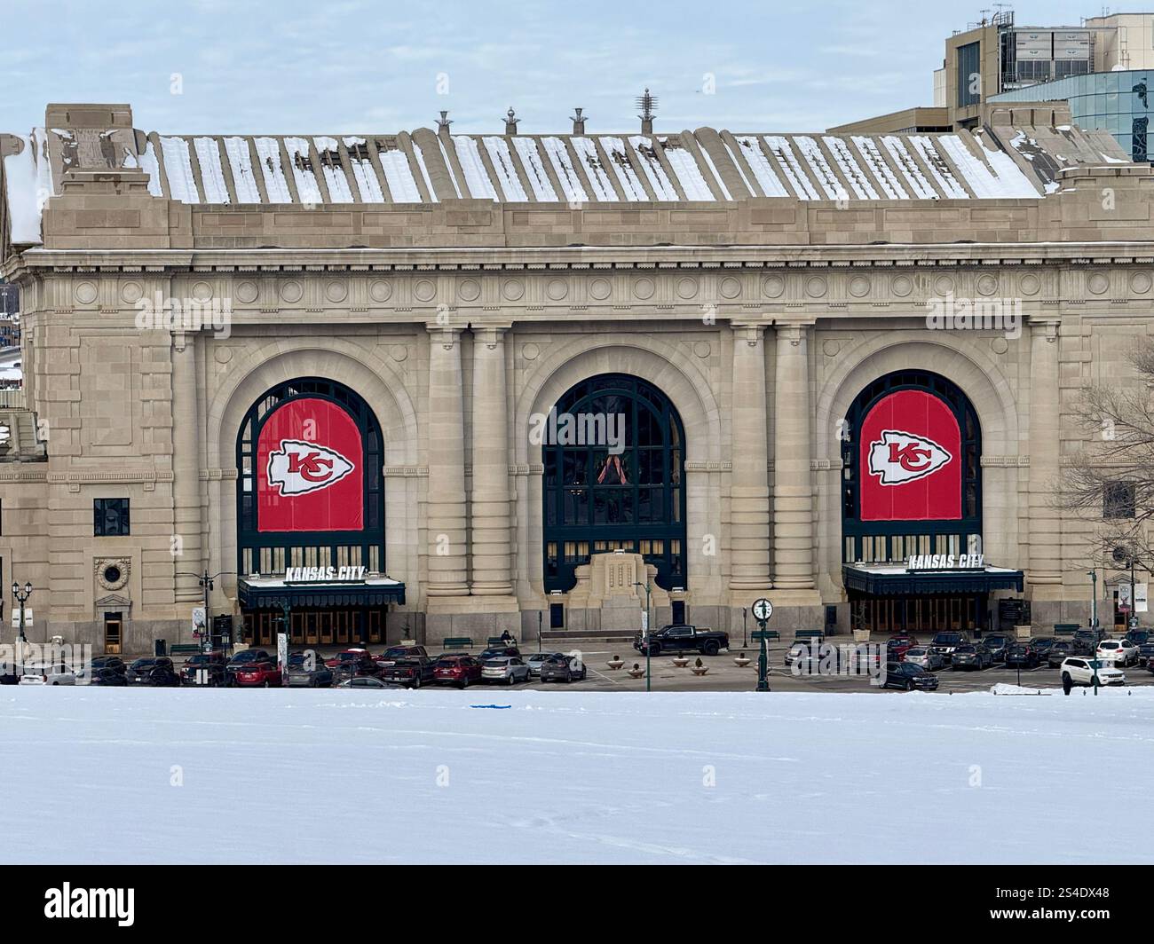Kansas City, Missouri - January 11, 2025: Ice and Snow Cover Landscape ...