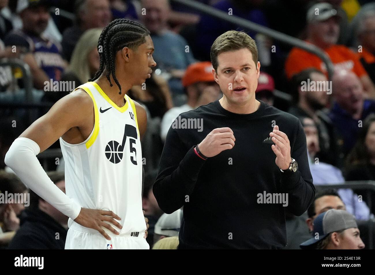 Utah Jazz head coach Will Hardy, right, talks with Jazz forward Cody ...