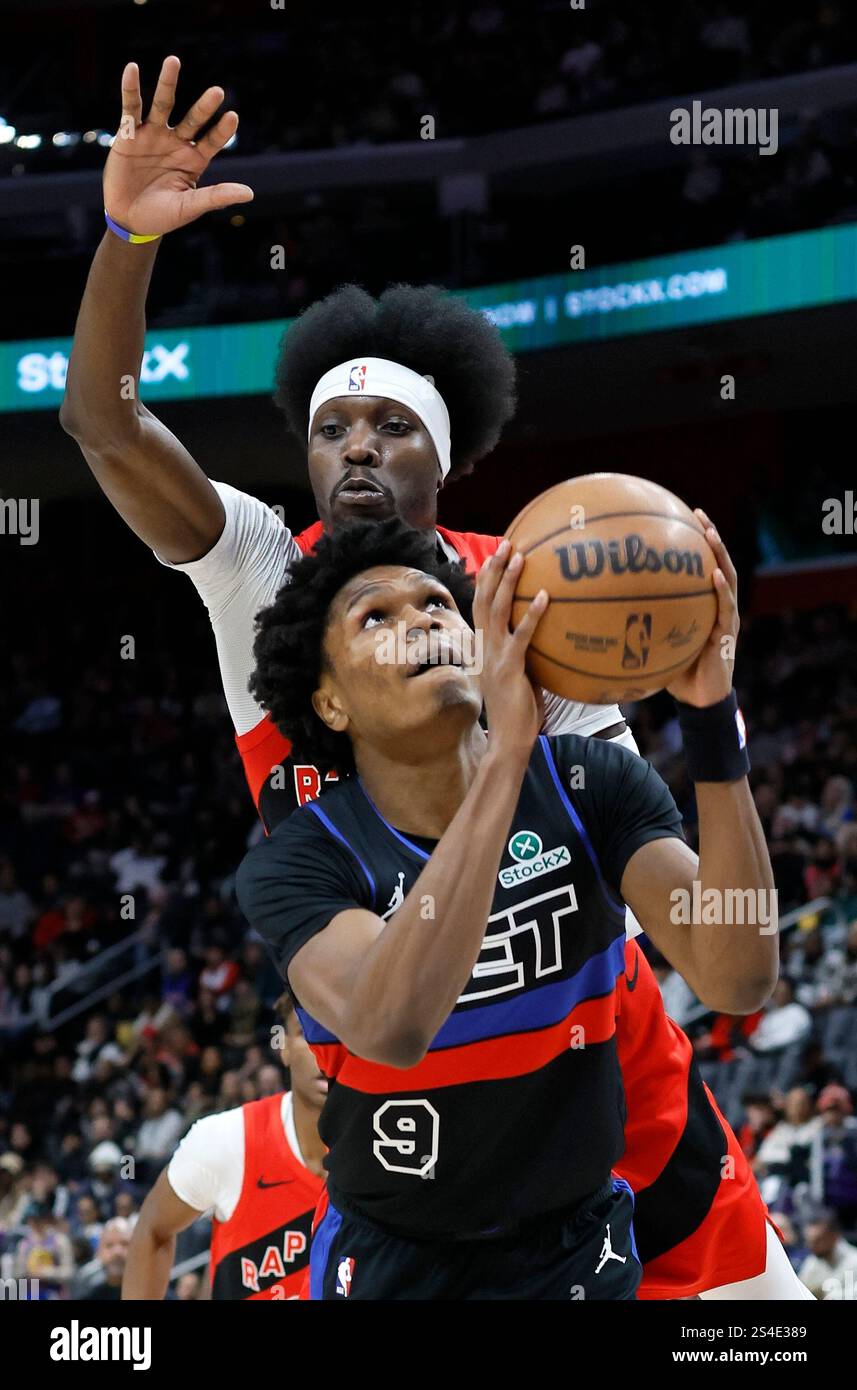 Detroit Pistons forward Ausar Thompson (9) gets a shot off against ...