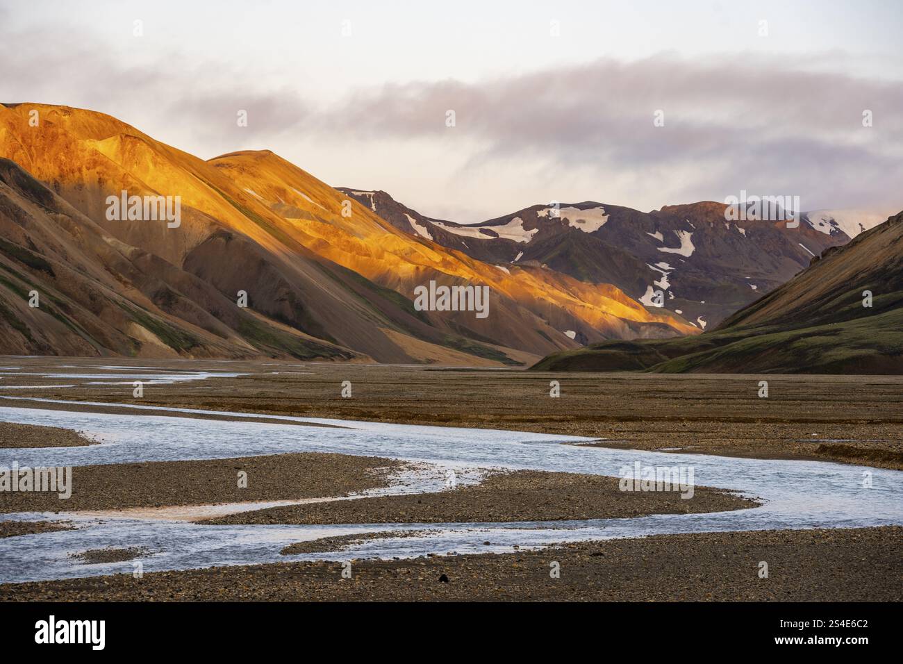 Rhyolite mountains and river Joekulgilskvisl, Landscape at ...