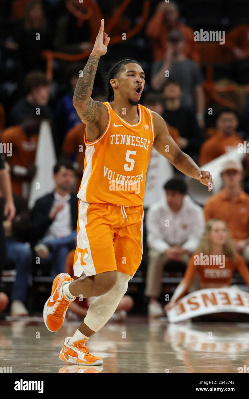 AUSTIN, TX - JANUARY 11: Tennessee Volunteers guard Zakai Zeigler (5 ...