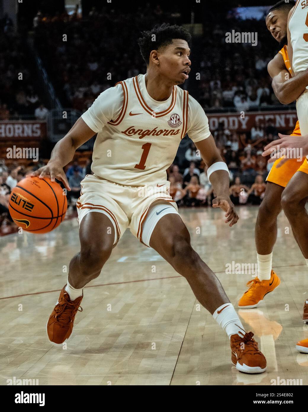 Texas, USA. 11th Jan, 2025. Julian Larry (1) of the Texas Longhorns in ...
