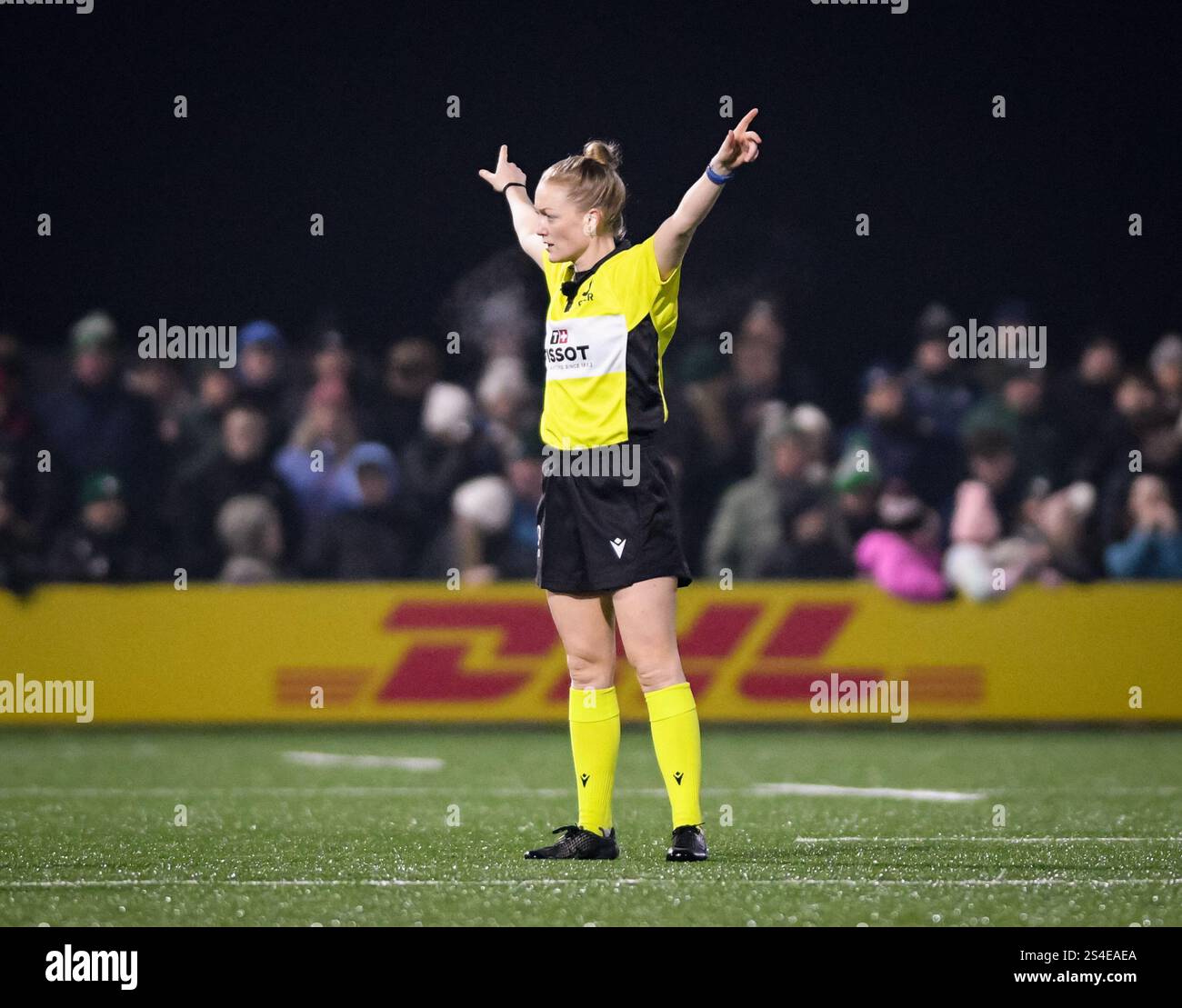 Galway, Ireland. 11th January, 2025. Match referee Hollie Davidson ...