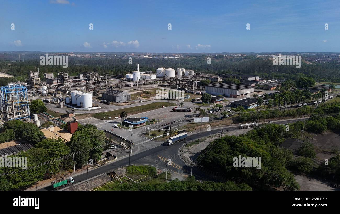 camacari, bahia, brazil - december 26, 2024: aerial view of a factory ...