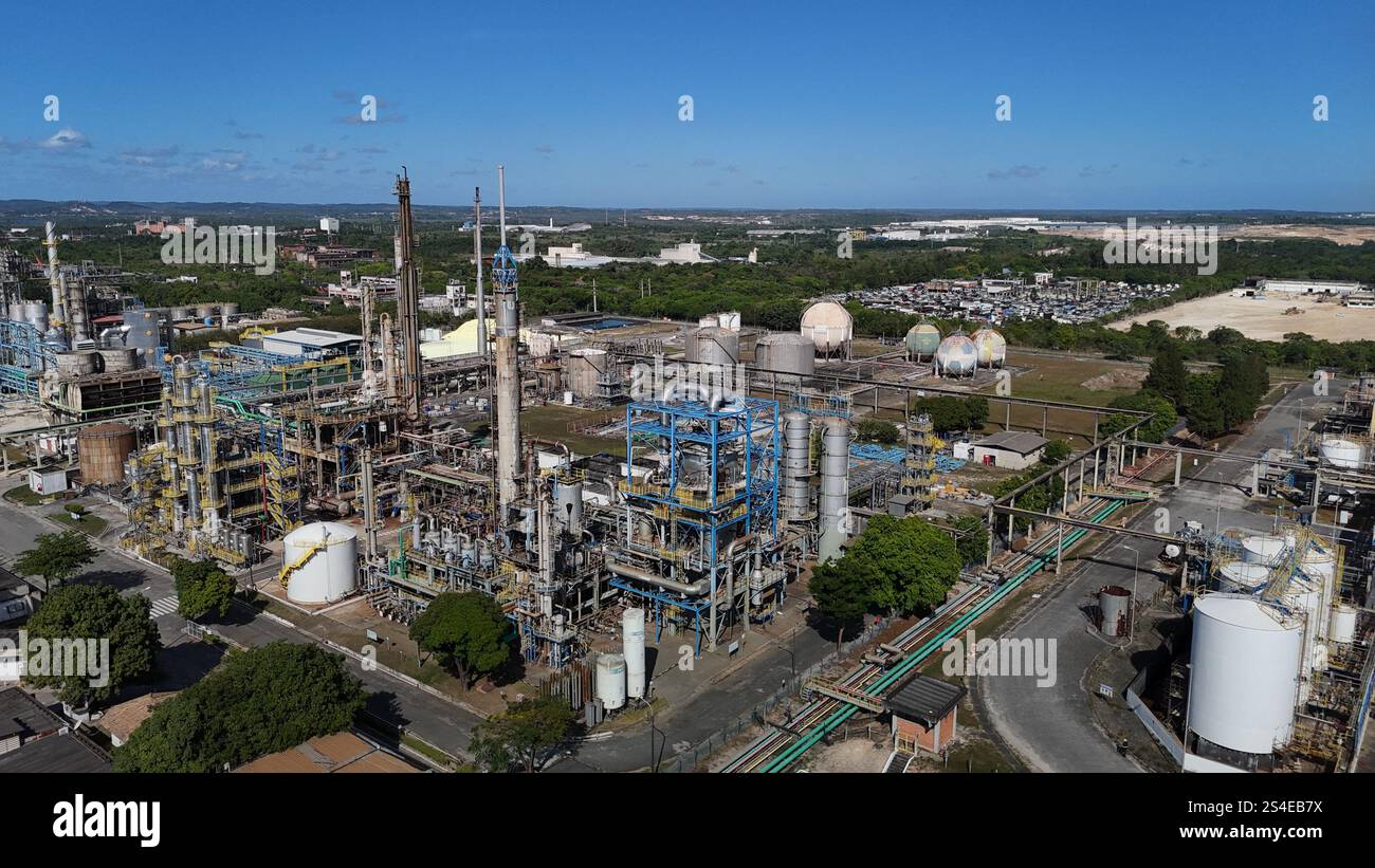 camacari, bahia, brazil - december 26, 2024: aerial view of a factory ...
