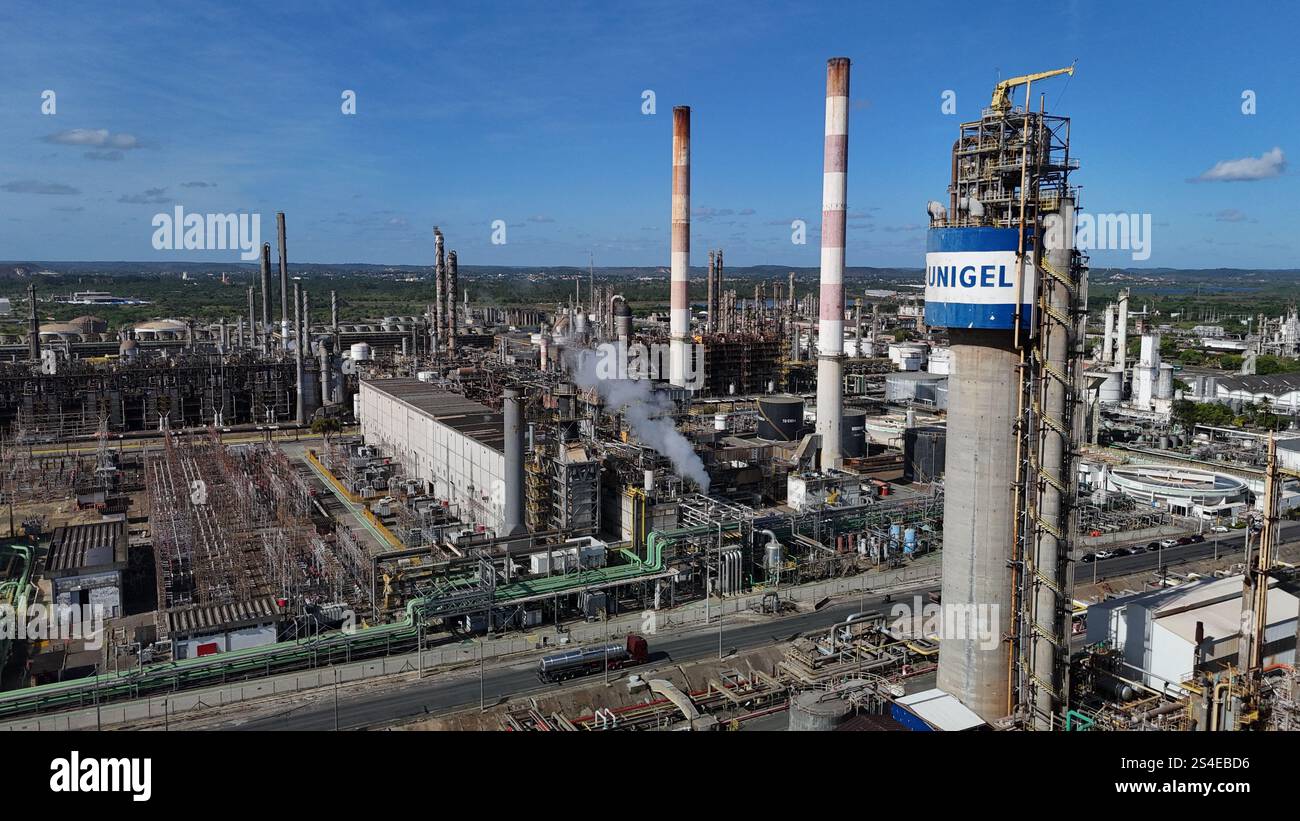 camacari, bahia, brazil - december 26, 2024: aerial view of a factory ...