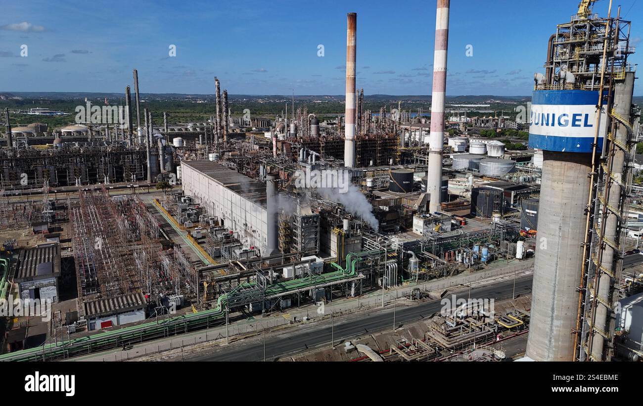 camacari, bahia, brazil - december 26, 2024: aerial view of a factory ...