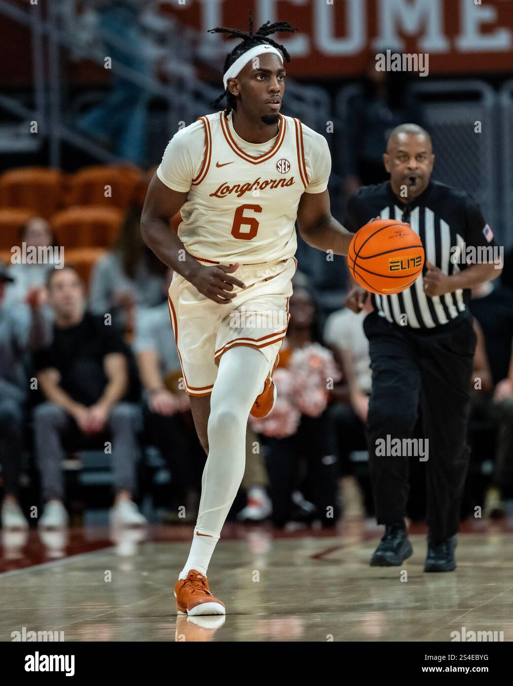 Austin, USA. 11th Jan, 2025. Jan 11, 2025. Arthur Kaluma (6) of the ...