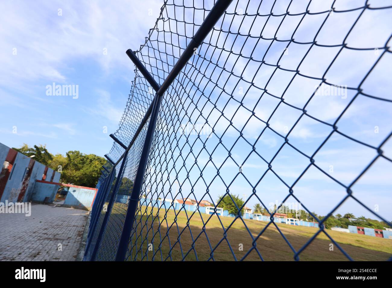 salvador, bahia, brazil - january 7, 2025: view of a wire mesh on a ...