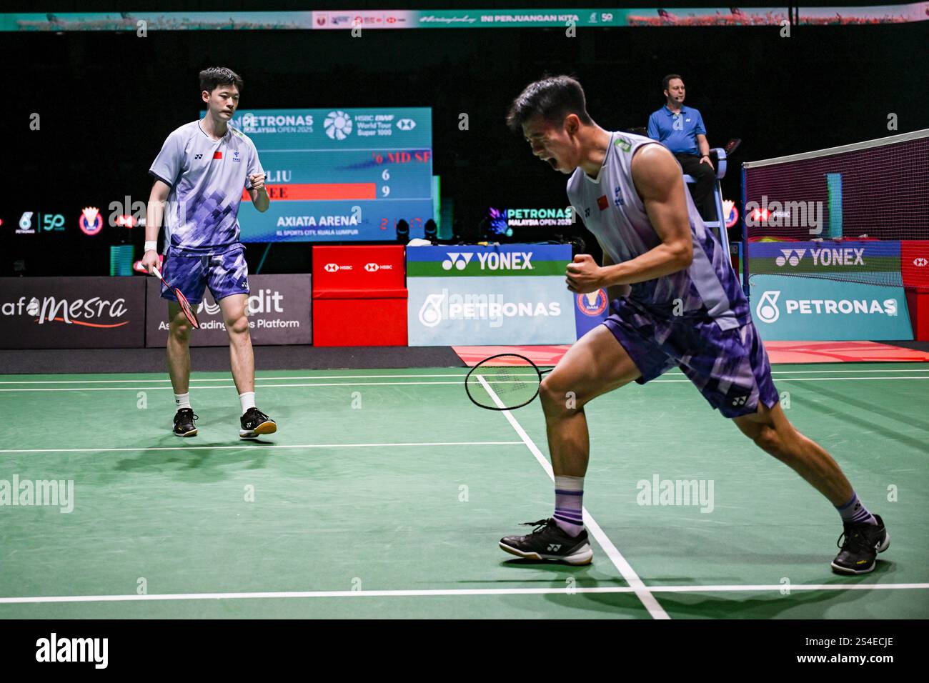 Kuala Lumpur, Malaysia. 11th Jan, 2025. Chen Boyang (L)/Liu Yi of China ...