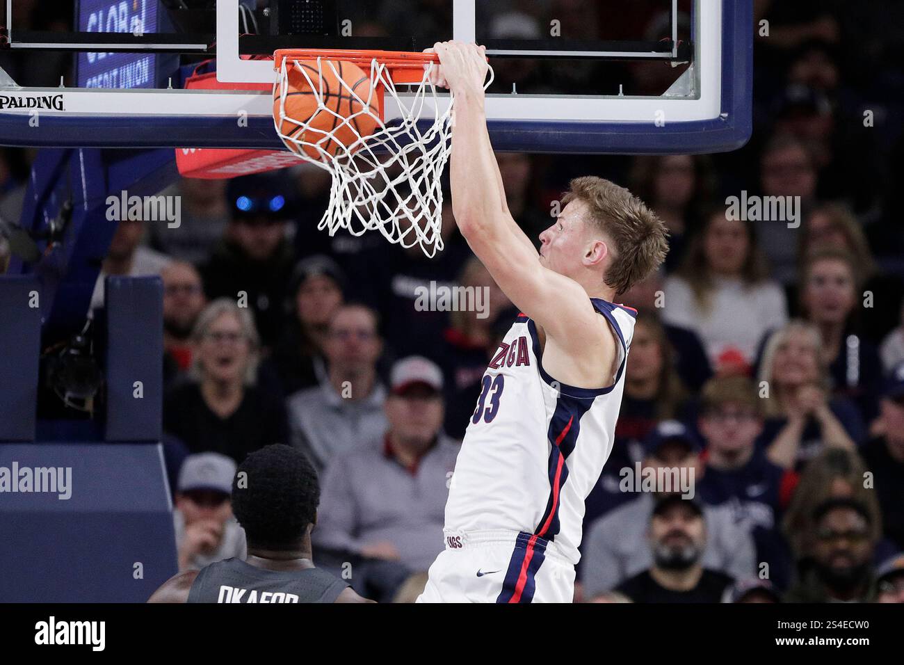 Gonzaga forward Ben Gregg (33) dunks during the first half of an NCAA ...