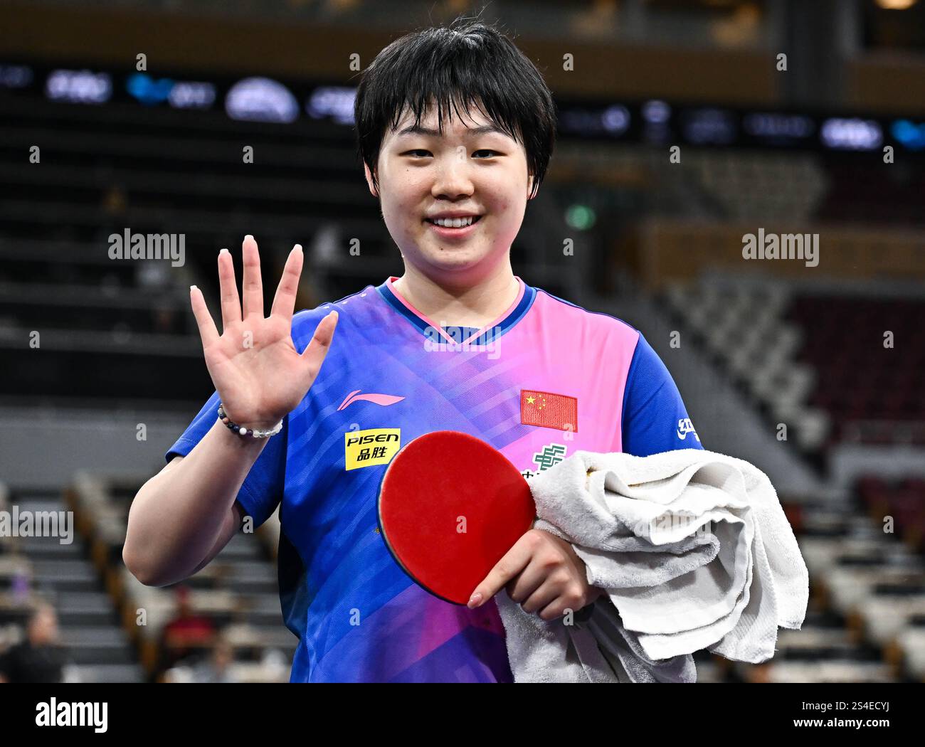 Doha, Qatar. 11th Jan, 2025. Kuai Man poses for photos after the women ...