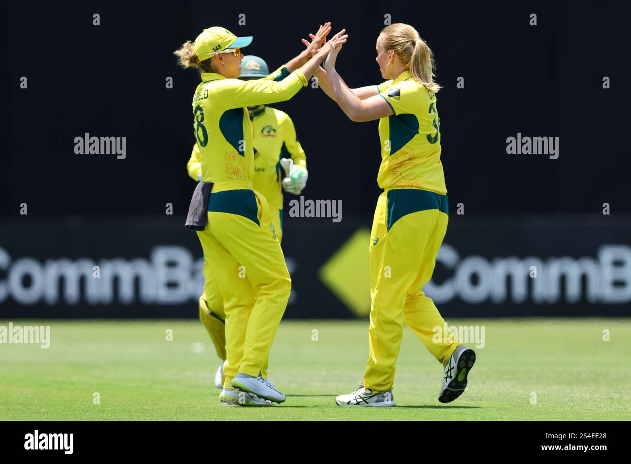 Sydney, Australia. 12th Jan, 2025. Kim Garth of Australia and Phoebe ...