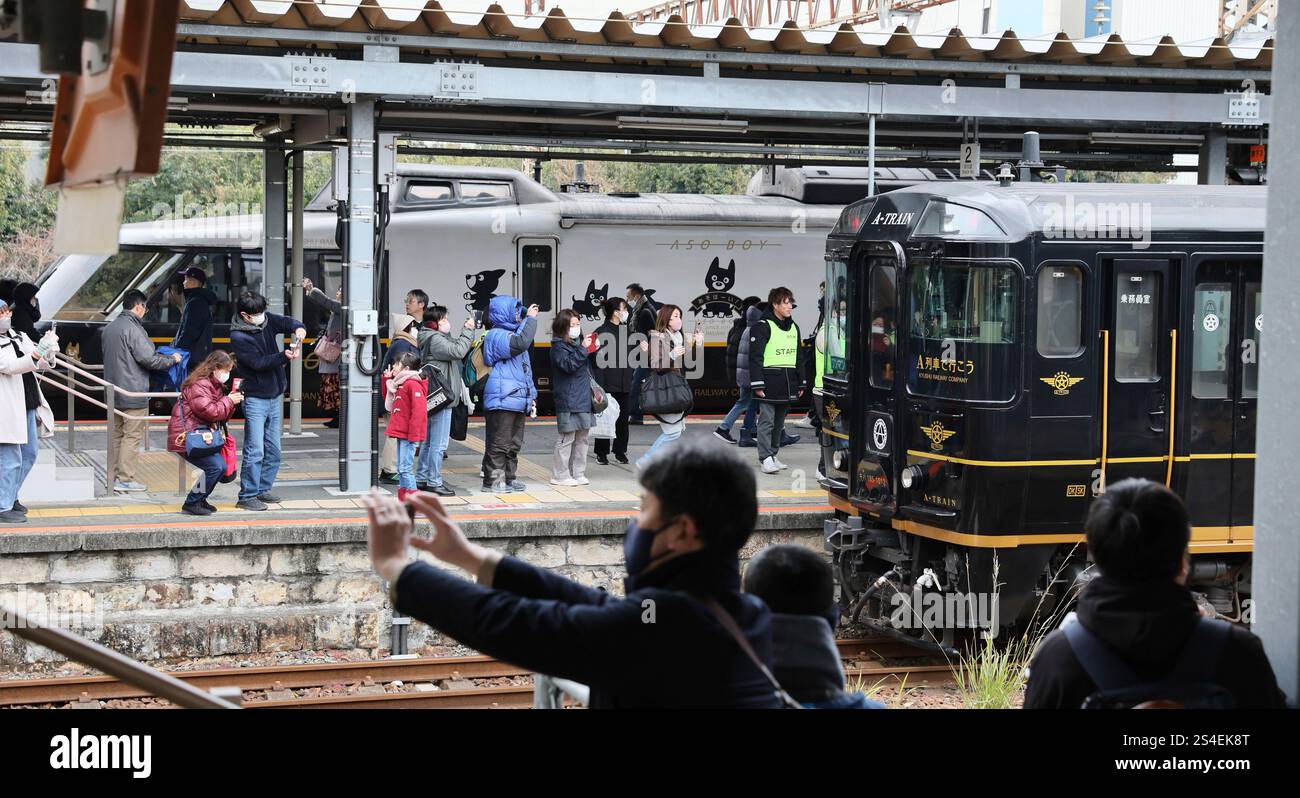 An event where tourist trains operating in southern Kyushu gather at JR ...