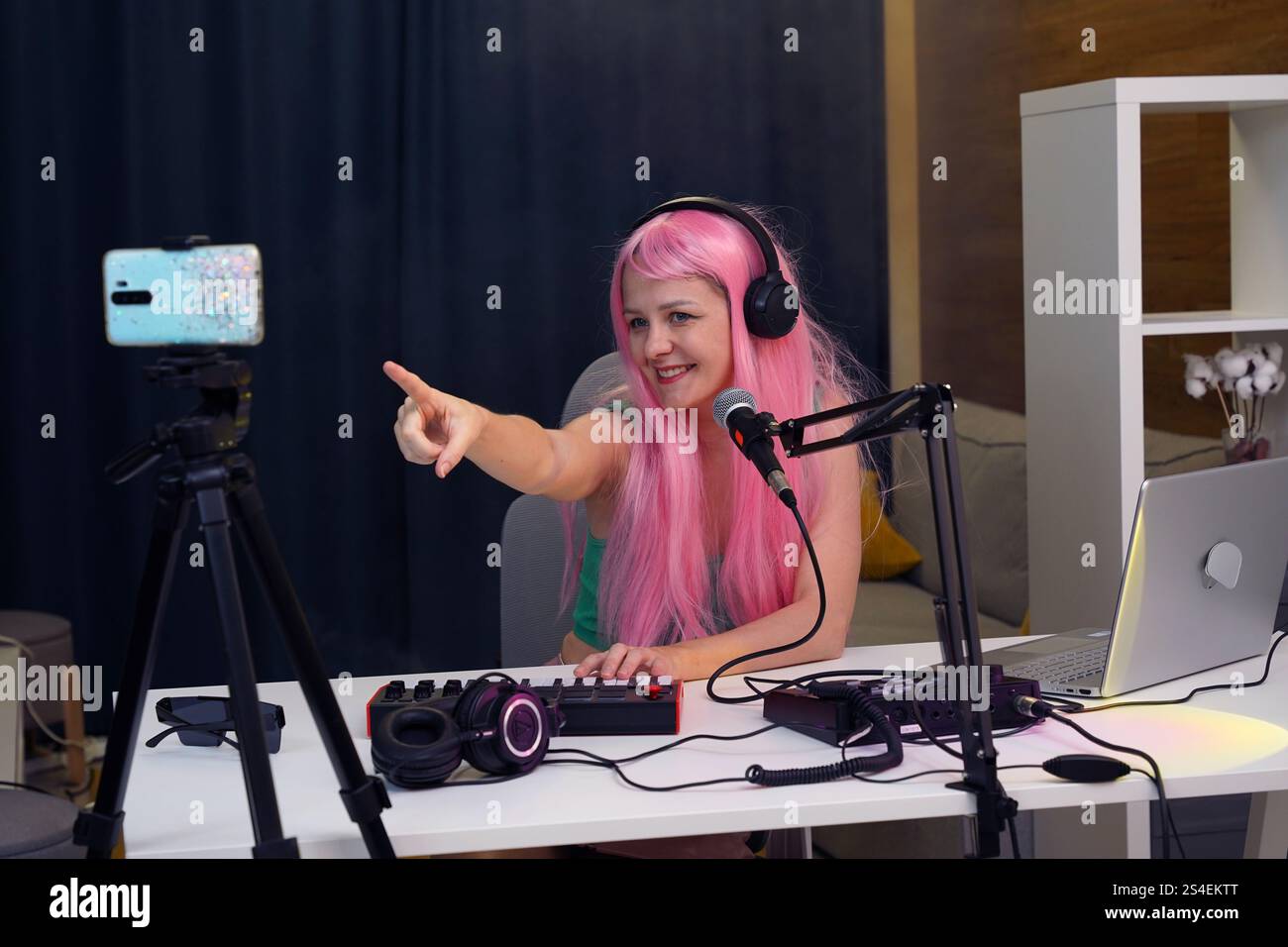 Beautiful young singer and musician broadcast from her home studio ...