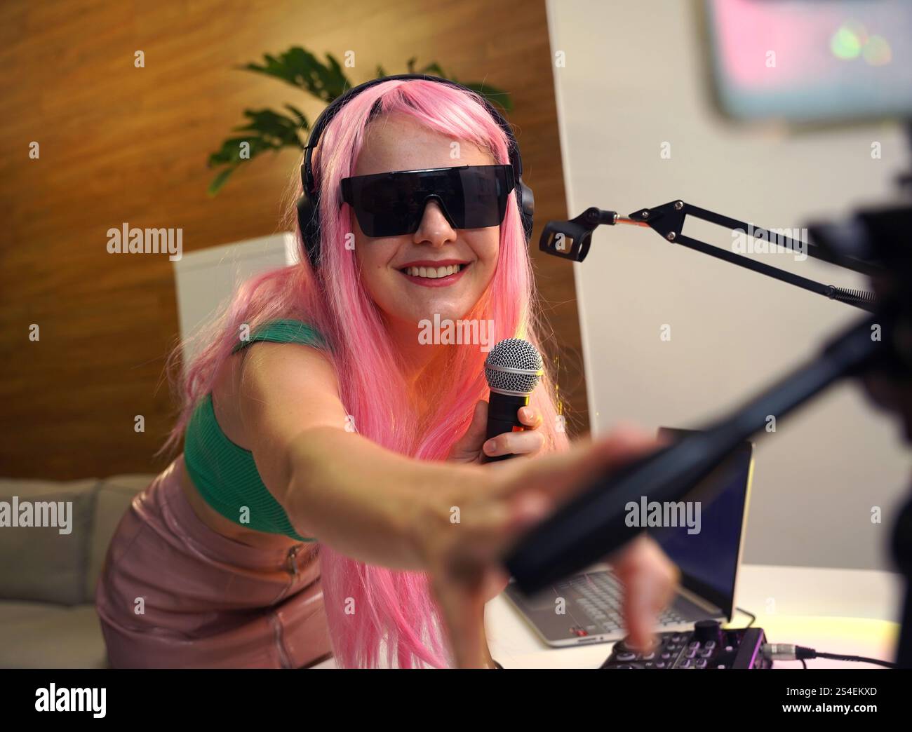 Beautiful young singer and musician broadcast from her home studio ...