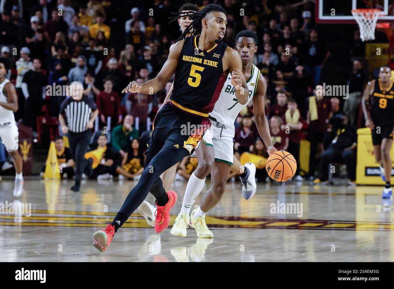 TEMPE, AZ - JANUARY 11 Baylor Bears guard VJ Edgecombe (7) dribbles the ...